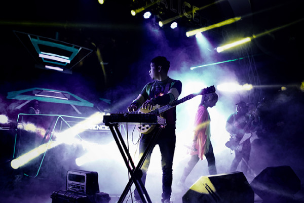 The Biggest Neon Rave Party at Mall with 99 All stars DJs | LAzone.id